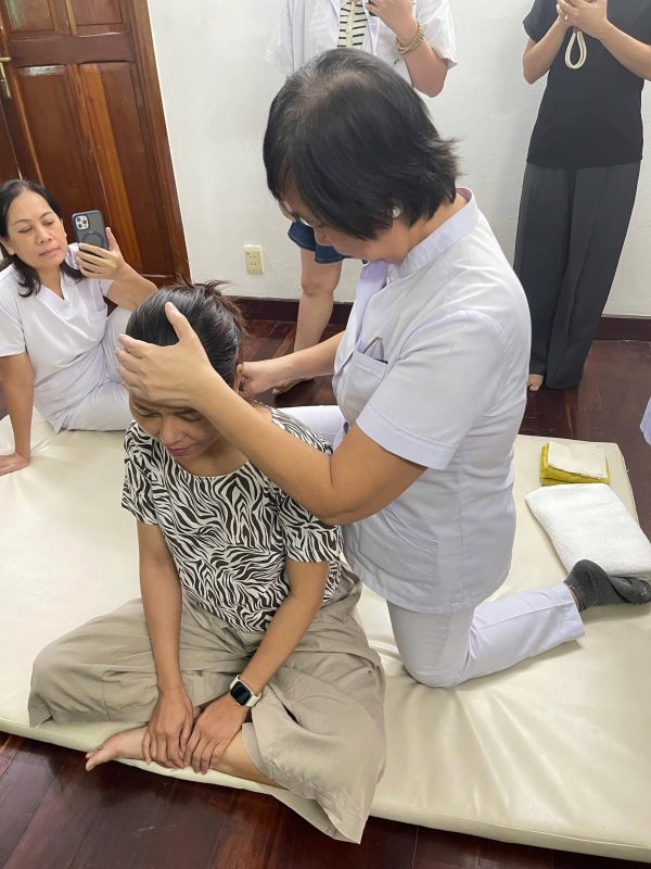 Learn neck and shoulder therapy: Meeting the growing needs of the spa ...